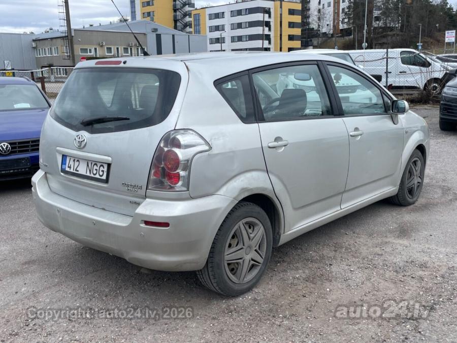 Toyota Corolla Verso 2006 Tallina, ar dzinēja tilpumu 2.20 L un nobraukumu 351 tūkst. km par 1400 €, foto 3 vietnē AUTOMOTO.COM.LV