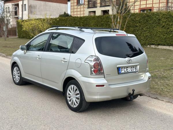 Toyota Corolla Verso 2006 Viļņa, ar dzinēja tilpumu 2.20 L un nobraukumu 220 tūkst. km par 1700 €, foto 7 vietnē AUTOMOTO.COM.LV
