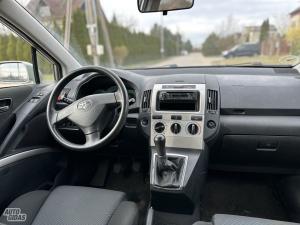 Toyota Corolla Verso 2006 Viļņa, ar dzinēja tilpumu 2.20 L un nobraukumu 220 tūkst. km par 1700 €, foto 12 vietnē AUTOMOTO.COM.LV