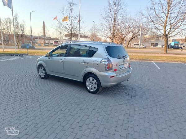 Toyota Corolla Verso 2006 in Siauliai, with an engine capacity of 2.00 L and mileage of 300 thousand km for 2000 €, photo 3 on AUTOMOTO.COM.LV