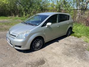 Toyota Corolla Verso 2006 Klaipėda, ar dzinēja tilpumu 2.20 L un nobraukumu 240 tūkst. km par 1200 €, foto  vietnē AUTOMOTO.COM.LV