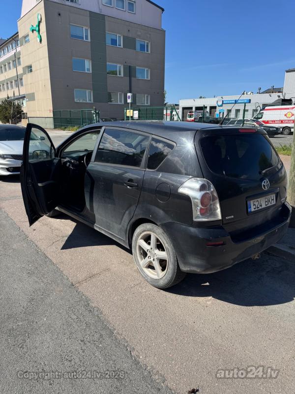 Toyota Corolla Verso 2006 in Tallinn, with an engine capacity of 2.20 L and mileage of 0 thousand km for 2100 €, photo 3 on AUTOMOTO.COM.LV