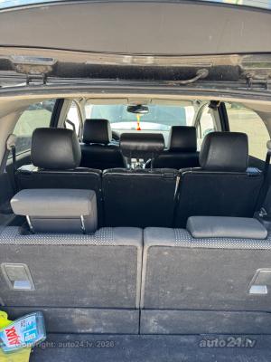 Toyota Corolla Verso 2006 Tallina, ar dzinēja tilpumu 2.20 L un nobraukumu 0 tūkst. km par 2100 €, foto 7 vietnē AUTOMOTO.COM.LV