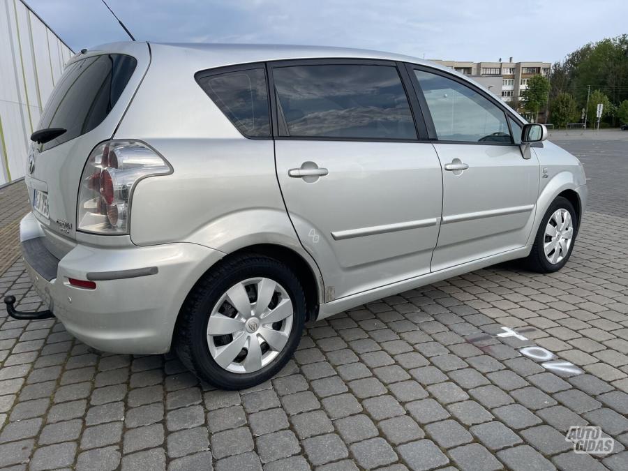Toyota Corolla Verso 2006 in Vilnius, with an engine capacity of 2.00 L and mileage of 300 thousand km for 1750 €, photo 12 on AUTOMOTO.COM.LV