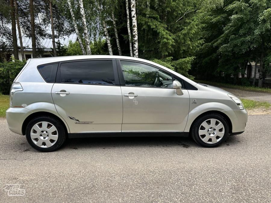 Toyota Corolla Verso 2006 in Vilnius, with an engine capacity of 2.00 L and mileage of 223 thousand km for 1800 €, photo 5 on AUTOMOTO.COM.LV