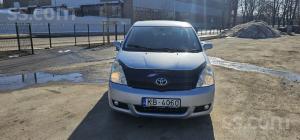 Toyota Corolla Verso 2006 Rīga, ar dzinēja tilpumu 2.20 L un nobraukumu 494 tūkst. km par 1000 €, foto 3 vietnē AUTOMOTO.COM.LV