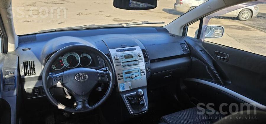 Toyota Corolla Verso 2006 Rīga, ar dzinēja tilpumu 2.20 L un nobraukumu 494 tūkst. km par 1000 €, foto 7 vietnē AUTOMOTO.COM.LV
