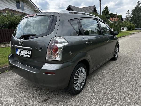 Toyota Corolla Verso 2006 Viļņa, ar dzinēja tilpumu 2.20 L un nobraukumu 320 tūkst. km par 2000 €, foto 5 vietnē AUTOMOTO.COM.LV