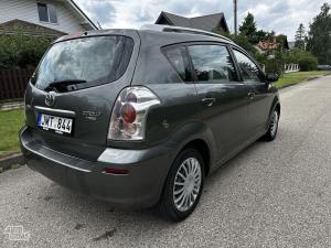 Toyota Corolla Verso 2006 in Vilnius, with an engine capacity of 2.20 L and mileage of 320 thousand km for 2000 €, photo 6 on AUTOMOTO.COM.LV