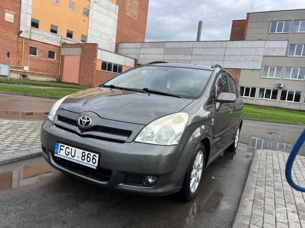 Toyota Corolla Verso 2006 in Siauliai, with an engine capacity of 2.20 L and mileage of 190 thousand km for 950 €, photo 1 on AUTOMOTO.COM.LV