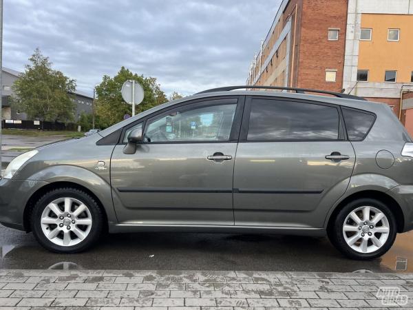 Toyota Corolla Verso 2006 in Siauliai, with an engine capacity of 2.20 L and mileage of 190 thousand km for 950 €, photo 3 on AUTOMOTO.COM.LV