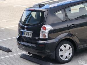 Toyota Corolla Verso 2007 in Vilnius, with an engine capacity of 2.20 L and mileage of 198 thousand km for 3000 €, photo 5 on AUTOMOTO.COM.LV