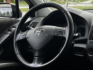 Toyota Corolla Verso 2007 in Alytus, with an engine capacity of 2.20 L and mileage of 309 thousand km for 2200 €, photo 15 on AUTOMOTO.COM.LV