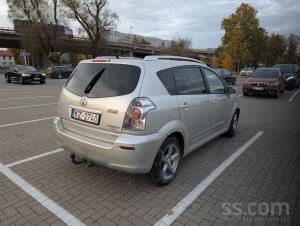 Toyota Corolla Verso 2007 Rīga, ar dzinēja tilpumu 2.20 L un nobraukumu 398 tūkst. km par 1300 €, foto 6 vietnē AUTOMOTO.COM.LV