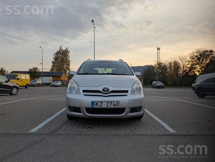 Toyota Corolla Verso 2007 Rīga, ar dzinēja tilpumu 2.20 L un nobraukumu 398 tūkst. km par 1300 €, foto 8 vietnē AUTOMOTO.COM.LV