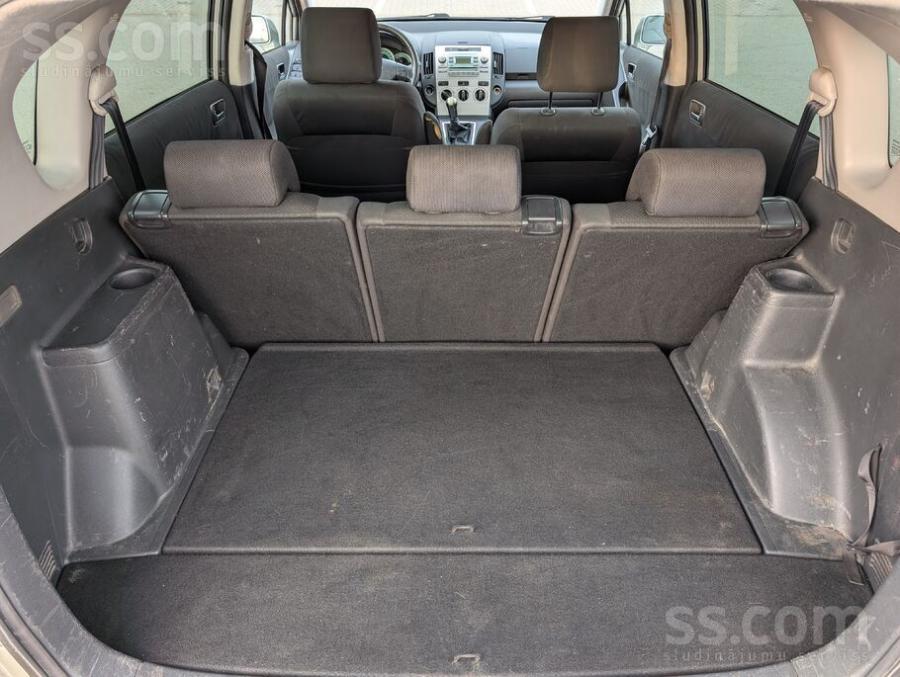 Toyota Corolla Verso 2007 Rīga, ar dzinēja tilpumu 2.20 L un nobraukumu 398 tūkst. km par 1300 €, foto 12 vietnē AUTOMOTO.COM.LV