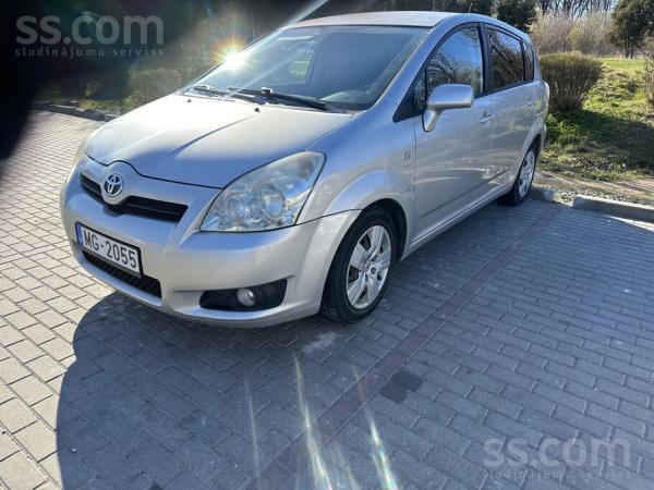 Toyota Corolla Verso 2007 Rīga, ar dzinēja tilpumu 2.20 L un nobraukumu 399 tūkst. km par 1895 €, foto 2 vietnē AUTOMOTO.COM.LV