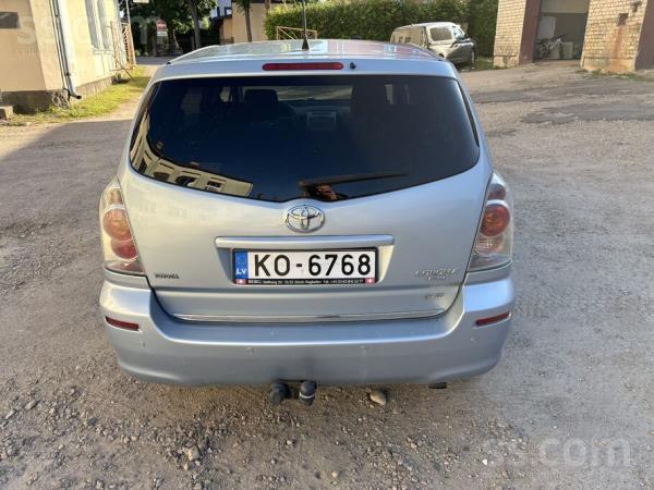 Toyota Corolla Verso 2007 in Madona, with an engine capacity of 2.20 L and mileage of 335 thousand km for 1500 €, photo 4 on AUTOMOTO.COM.LV