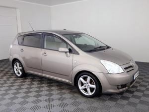 Toyota Corolla Verso 2007 in Tallinn, with an engine capacity of 2.20 L and mileage of 318 thousand km for 499 €, photo  on AUTOMOTO.COM.LV