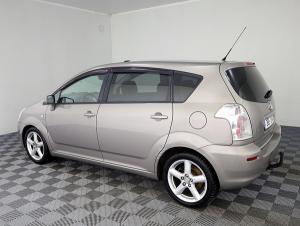 Toyota Corolla Verso 2007 Tallina, ar dzinēja tilpumu 2.20 L un nobraukumu 318 tūkst. km par 499 €, foto 5 vietnē AUTOMOTO.COM.LV