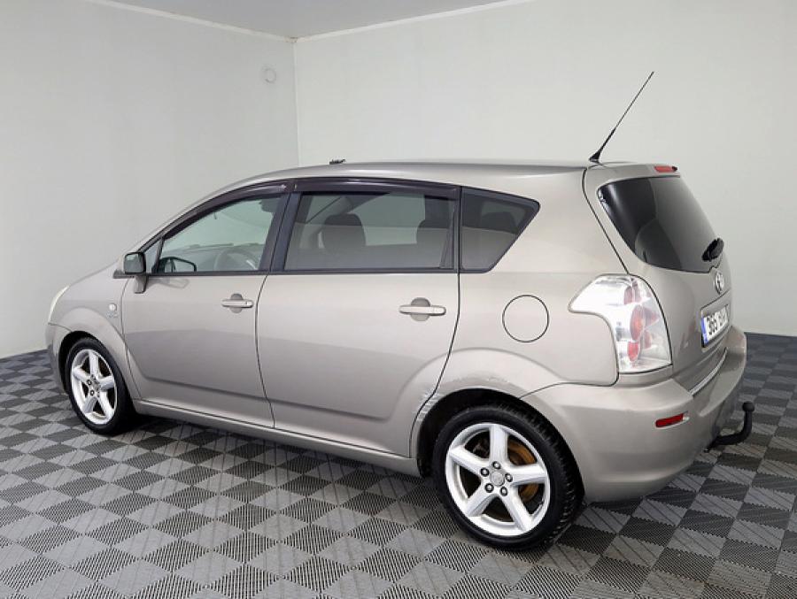 Toyota Corolla Verso 2007 Tallina, ar dzinēja tilpumu 2.20 L un nobraukumu 318 tūkst. km par 499 €, foto 5 vietnē AUTOMOTO.COM.LV