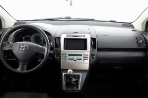Toyota Corolla Verso 2007 Tallina, ar dzinēja tilpumu 2.20 L un nobraukumu 318 tūkst. km par 499 €, foto 6 vietnē AUTOMOTO.COM.LV