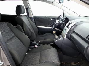 Toyota Corolla Verso 2007 Tallina, ar dzinēja tilpumu 2.20 L un nobraukumu 318 tūkst. km par 499 €, foto 7 vietnē AUTOMOTO.COM.LV
