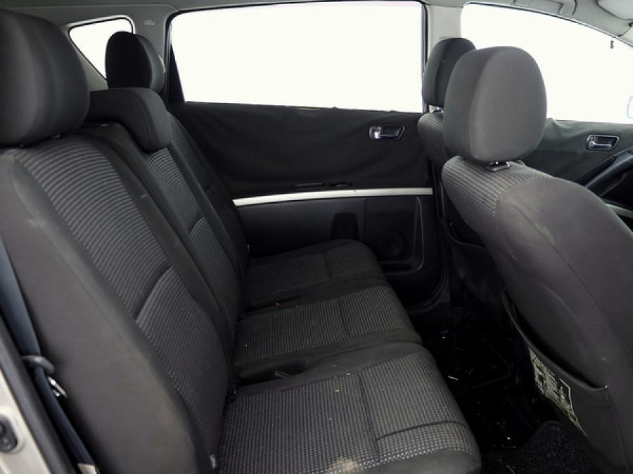 Toyota Corolla Verso 2007 Tallina, ar dzinēja tilpumu 2.20 L un nobraukumu 318 tūkst. km par 499 €, foto 8 vietnē AUTOMOTO.COM.LV