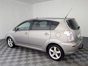 Toyota Corolla Verso 2007 Tallina, ar dzinēja tilpumu 2.20 L un nobraukumu 318 tūkst. km par 499 €, foto 12 vietnē AUTOMOTO.COM.LV