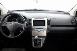 Toyota Corolla Verso 2007 Tallina, ar dzinēja tilpumu 2.20 L un nobraukumu 318 tūkst. km par 499 €, foto 13 vietnē AUTOMOTO.COM.LV