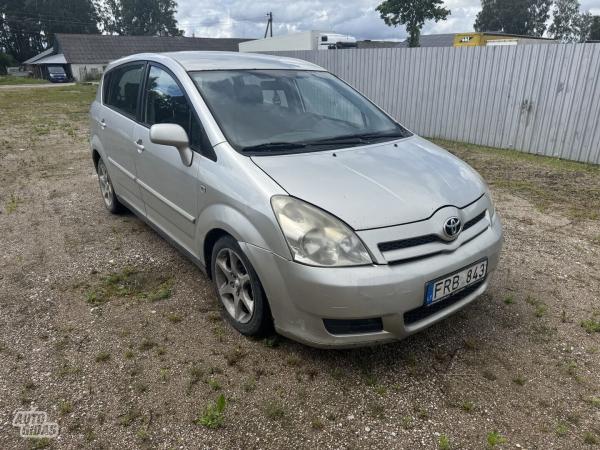 Toyota Corolla Verso 2007 in Vilnius, with an engine capacity of 2.20 L and mileage of 506 thousand km for 950 €, photo 2 on AUTOMOTO.COM.LV