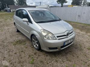 Toyota Corolla Verso 2007 in Vilnius, with an engine capacity of 2.20 L and mileage of 506 thousand km for 950 €, photo 3 on AUTOMOTO.COM.LV