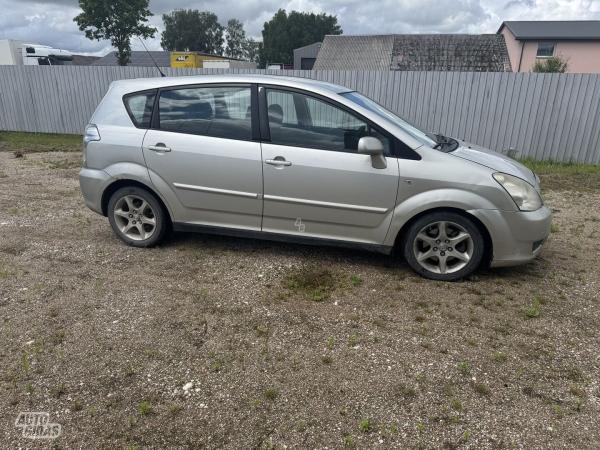 Toyota Corolla Verso 2007 in Vilnius, with an engine capacity of 2.20 L and mileage of 506 thousand km for 950 €, photo 4 on AUTOMOTO.COM.LV