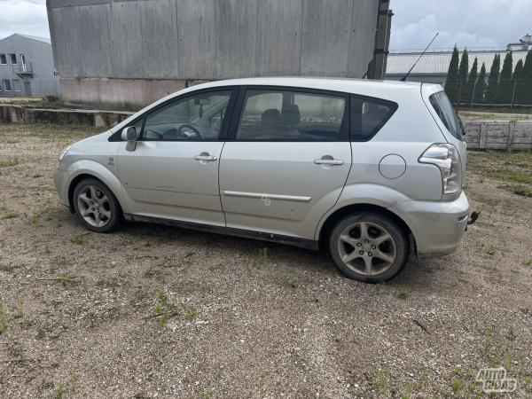 Toyota Corolla Verso 2007 in Vilnius, with an engine capacity of 2.20 L and mileage of 506 thousand km for 950 €, photo 6 on AUTOMOTO.COM.LV