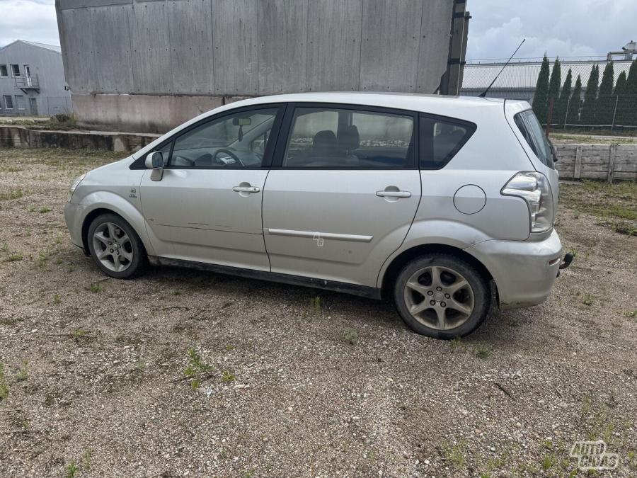 Toyota Corolla Verso 2007 in Vilnius, with an engine capacity of 2.20 L and mileage of 506 thousand km for 950 €, photo 7 on AUTOMOTO.COM.LV