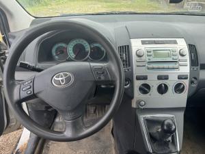 Toyota Corolla Verso 2007 in Vilnius, with an engine capacity of 2.20 L and mileage of 506 thousand km for 950 €, photo 10 on AUTOMOTO.COM.LV