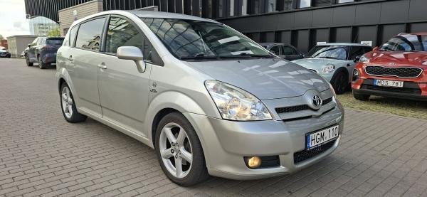 Toyota Corolla Verso 2007 Viļņa, ar dzinēja tilpumu 2.20 L un nobraukumu 320 tūkst. km par 1600 €, foto 2 vietnē AUTOMOTO.COM.LV