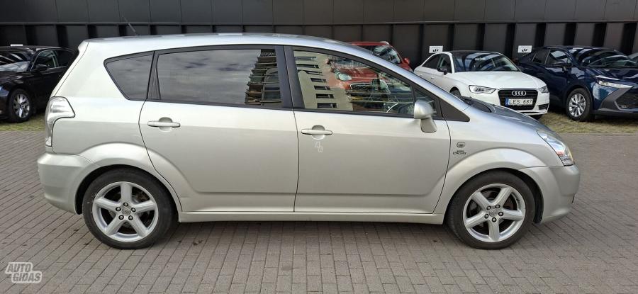Toyota Corolla Verso 2007 Viļņa, ar dzinēja tilpumu 2.20 L un nobraukumu 320 tūkst. km par 1600 €, foto 4 vietnē AUTOMOTO.COM.LV
