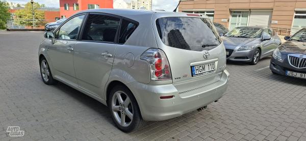 Toyota Corolla Verso 2007 Viļņa, ar dzinēja tilpumu 2.20 L un nobraukumu 320 tūkst. km par 1600 €, foto 5 vietnē AUTOMOTO.COM.LV