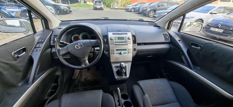 Toyota Corolla Verso 2007 Viļņa, ar dzinēja tilpumu 2.20 L un nobraukumu 320 tūkst. km par 1600 €, foto 11 vietnē AUTOMOTO.COM.LV