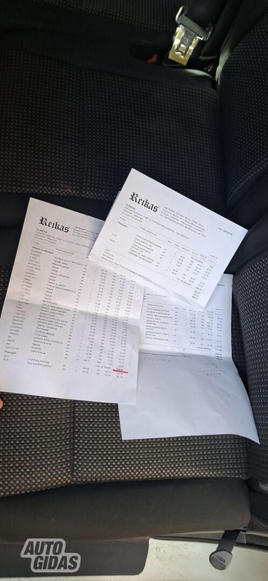Toyota Corolla Verso 2007 Viļņa, ar dzinēja tilpumu 2.20 L un nobraukumu 320 tūkst. km par 1600 €, foto 13 vietnē AUTOMOTO.COM.LV