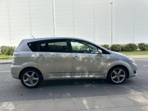 Toyota Corolla Verso 2008 in Vilnius, with an engine capacity of 2.20 L and mileage of 300 thousand km for 1700 €, photo 6 on AUTOMOTO.COM.LV
