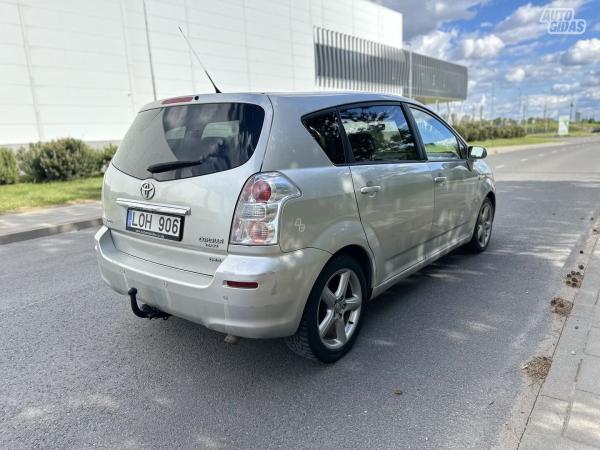 Toyota Corolla Verso 2008 in Vilnius, with an engine capacity of 2.20 L and mileage of 300 thousand km for 1700 €, photo 6 on AUTOMOTO.COM.LV