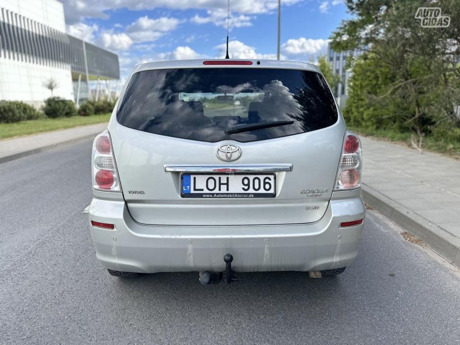 Toyota Corolla Verso 2008 in Vilnius, with an engine capacity of 2.20 L and mileage of 300 thousand km for 1700 €, photo 8 on AUTOMOTO.COM.LV