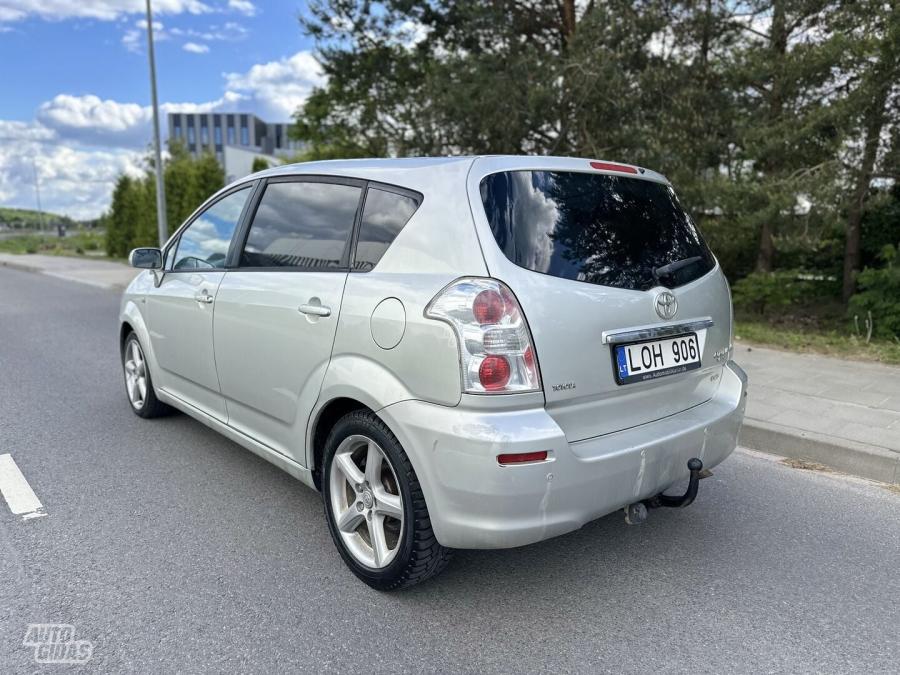 Toyota Corolla Verso 2008 in Vilnius, with an engine capacity of 2.20 L and mileage of 300 thousand km for 1700 €, photo 9 on AUTOMOTO.COM.LV