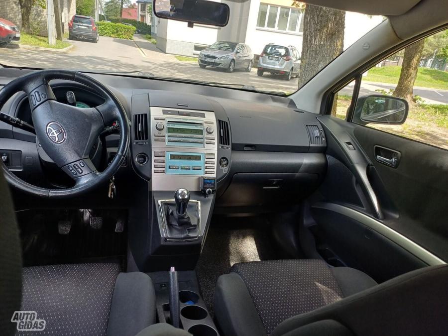 Toyota Corolla Verso 2008 Kauņa, ar dzinēja tilpumu 2.20 L un nobraukumu 315 tūkst. km par 2550 €, foto 8 vietnē AUTOMOTO.COM.LV