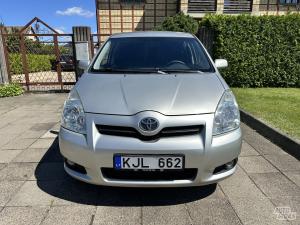 Toyota Corolla Verso 2008 in Vilnius, with an engine capacity of 2.20 L and mileage of 230 thousand km for 2000 €, photo 3 on AUTOMOTO.COM.LV