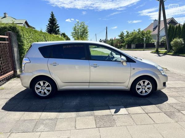 Toyota Corolla Verso 2008 Viļņa, ar dzinēja tilpumu 2.20 L un nobraukumu 230 tūkst. km par 2000 €, foto 4 vietnē AUTOMOTO.COM.LV