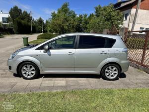 Toyota Corolla Verso 2008 in Vilnius, with an engine capacity of 2.20 L and mileage of 230 thousand km for 2000 €, photo 6 on AUTOMOTO.COM.LV