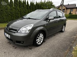 Toyota Corolla Verso 2008 in Vilnius, with an engine capacity of 2.20 L and mileage of 259 thousand km for 2000 €, photo  on AUTOMOTO.COM.LV